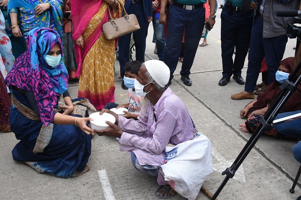 Punak stands by distressed people | News