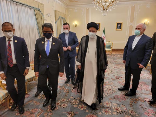 Shahriar attends Iran president's swearing-in ceremony | News