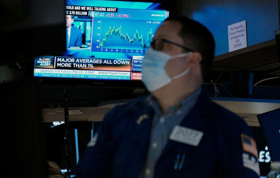 Asian markets fall further and oil extends steep losses | Business