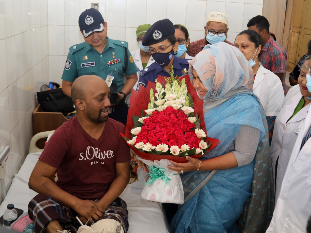 Punak president visits ailing cricket lover Tiger Milon | News