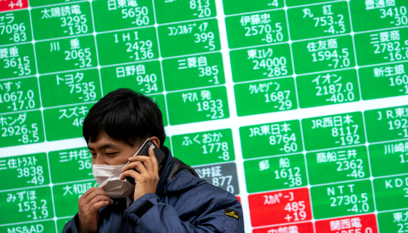Asian Stocks Fall Euro Nears Dollar Parity As Recession Fears Build