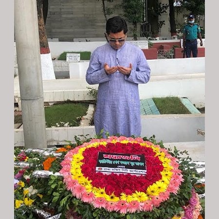 Taposh pays respect to Sheikh Kamal on his 73rd birth anniversary | News