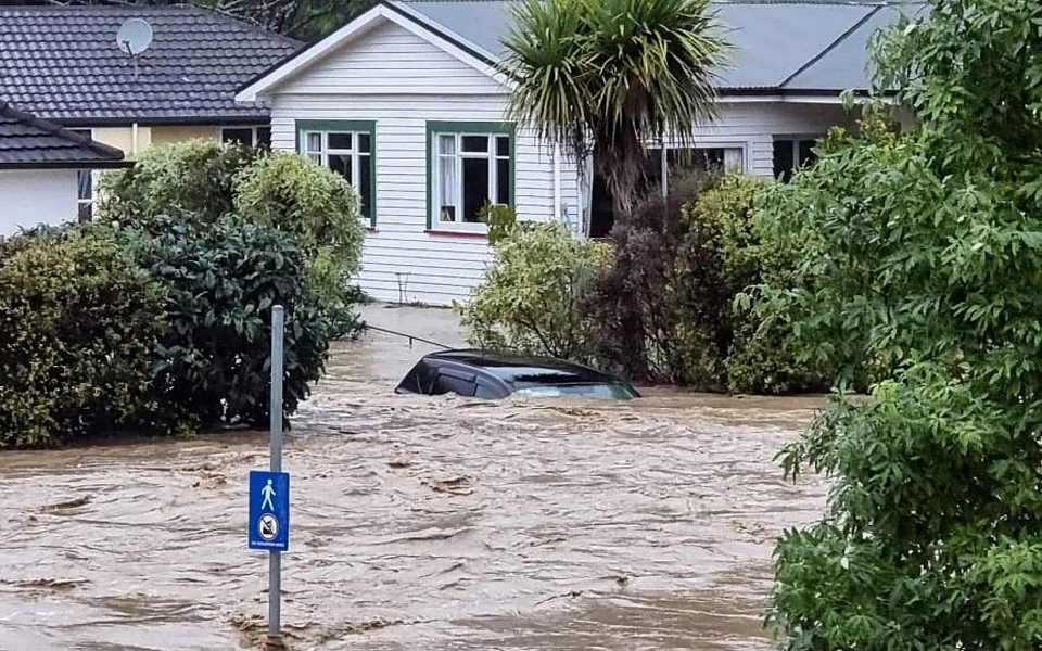 Hundreds evacuated as 'frightening' floods hit N.Zealand | News