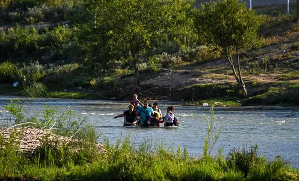 Eight migrants drown in US-Mexico border crossing attempt | News