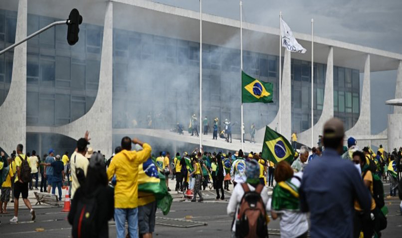 Brazil tightens net around riot instigators, Bolsonaro in the ...