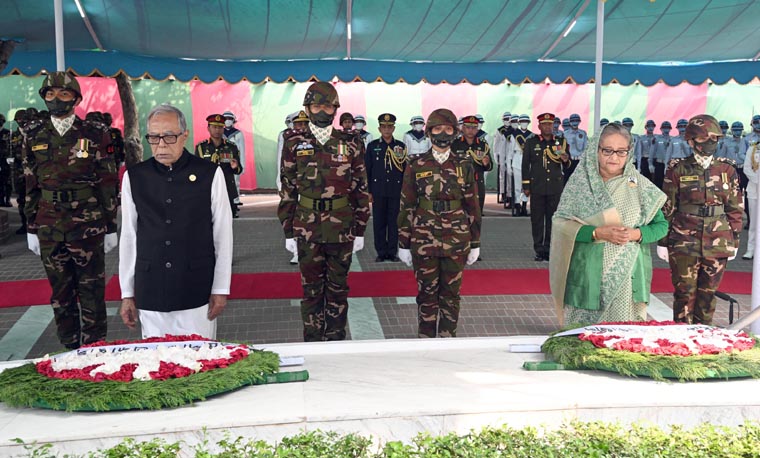 President, PM pay homage to Bangabandhu at Tungipara | News Flash