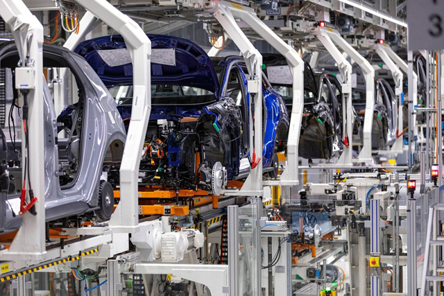 German factory orders see surprise jump in February | Business