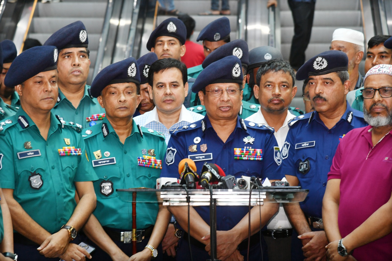 Security measures taken at markets, shopping malls: IGP | News