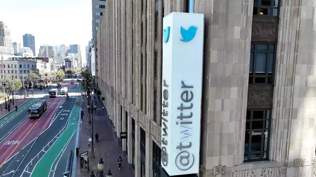Twitter ad revenue to plummet 28% in 2023: forecast | Business