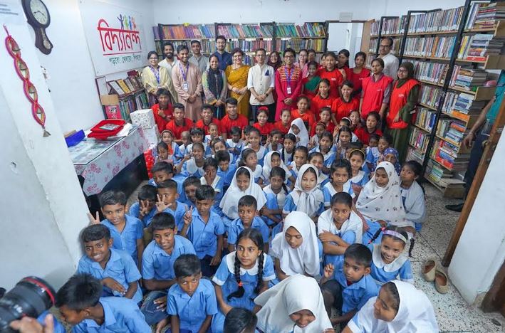 Indian High Commissioner visits Bidyanando Foundation | News