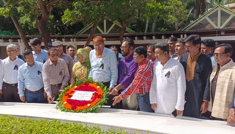 DG of BWDB pays homage to Bangabandhu at Tungipara | News