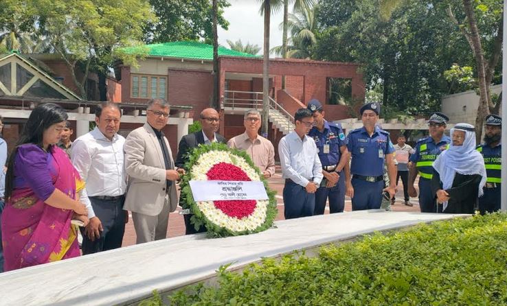 Science and technology secretary pays tributes to Bangabandhu at ...