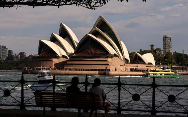 Australians fete Sydney Opera House's 50th anniversary | News