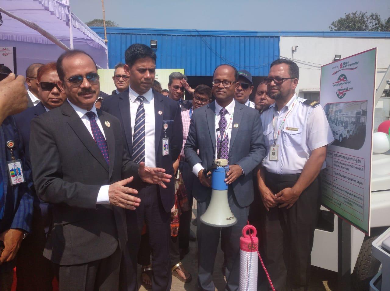 Biman unveils new Ground handling equipment | News