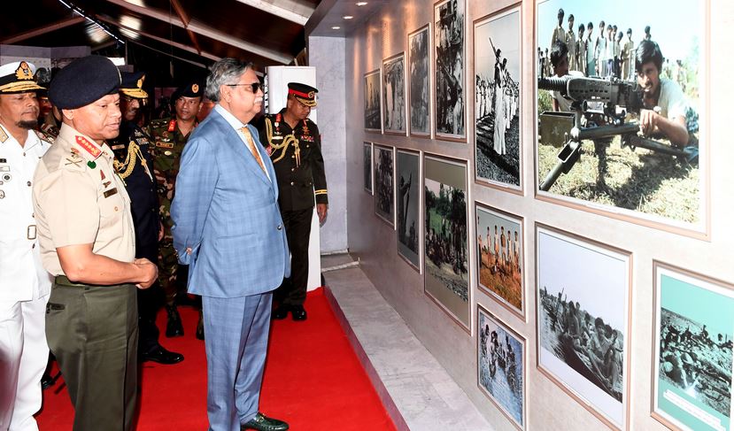 President visits military hardware display-2024 at National Parade ...